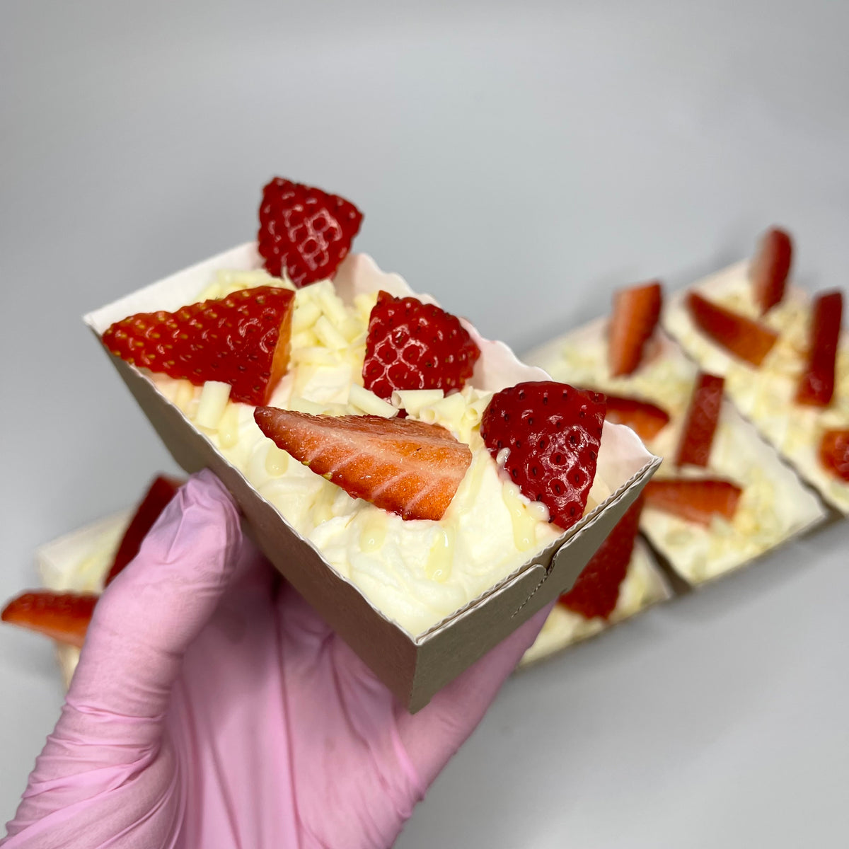 STRAWBERRY CHEESECAKE TRAY – CHEESECAKEAWAY